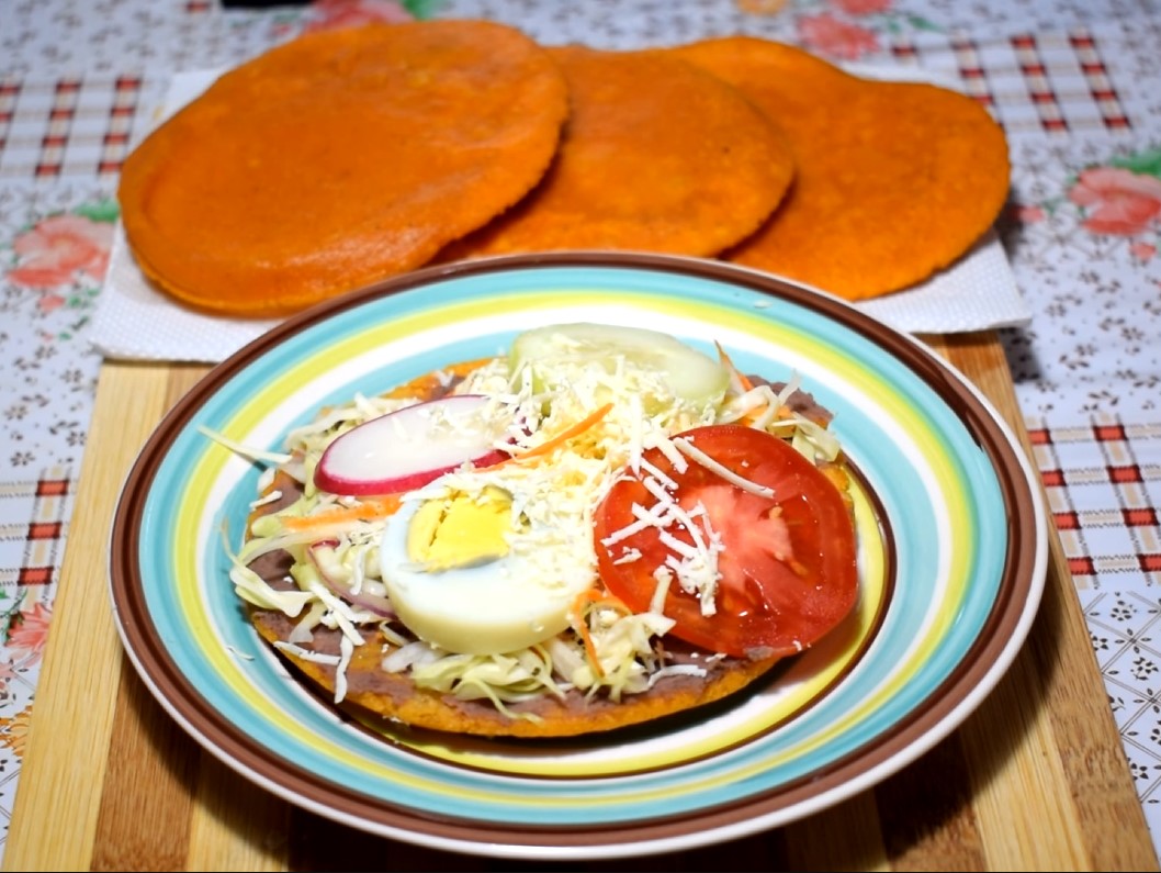 Receta para hacer Enchiladas Salvadoreñas - Recetas de comidas salvadoreñas